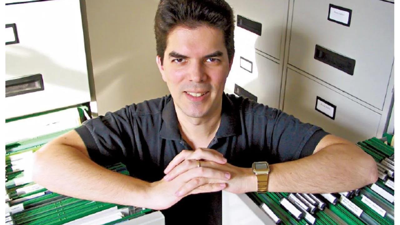 Webb-site數據已上傳雲平台 David Webb本月中「最後露面」 | am730